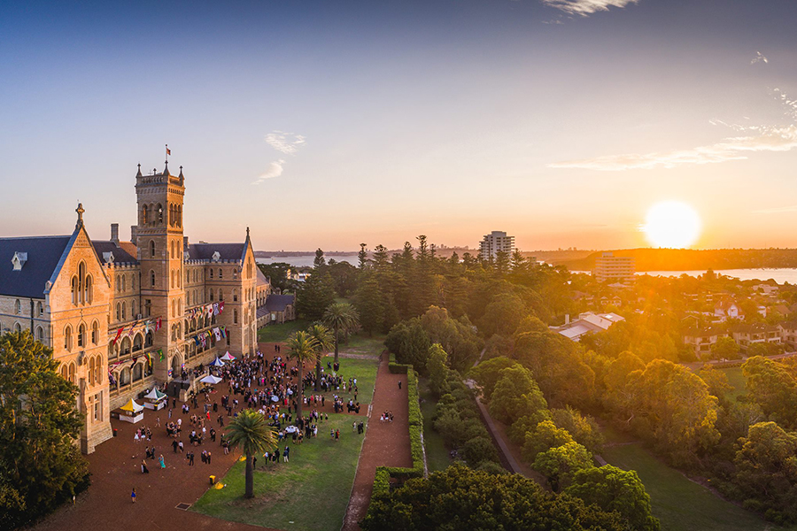 ICMS International College of Management, Sydney | インターナショナルカレッジ・オブ ...