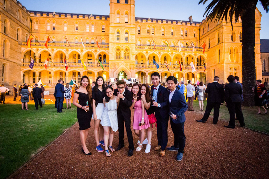 ICMS International College of Management, Sydney | インターナショナルカレッジ・オブ ...